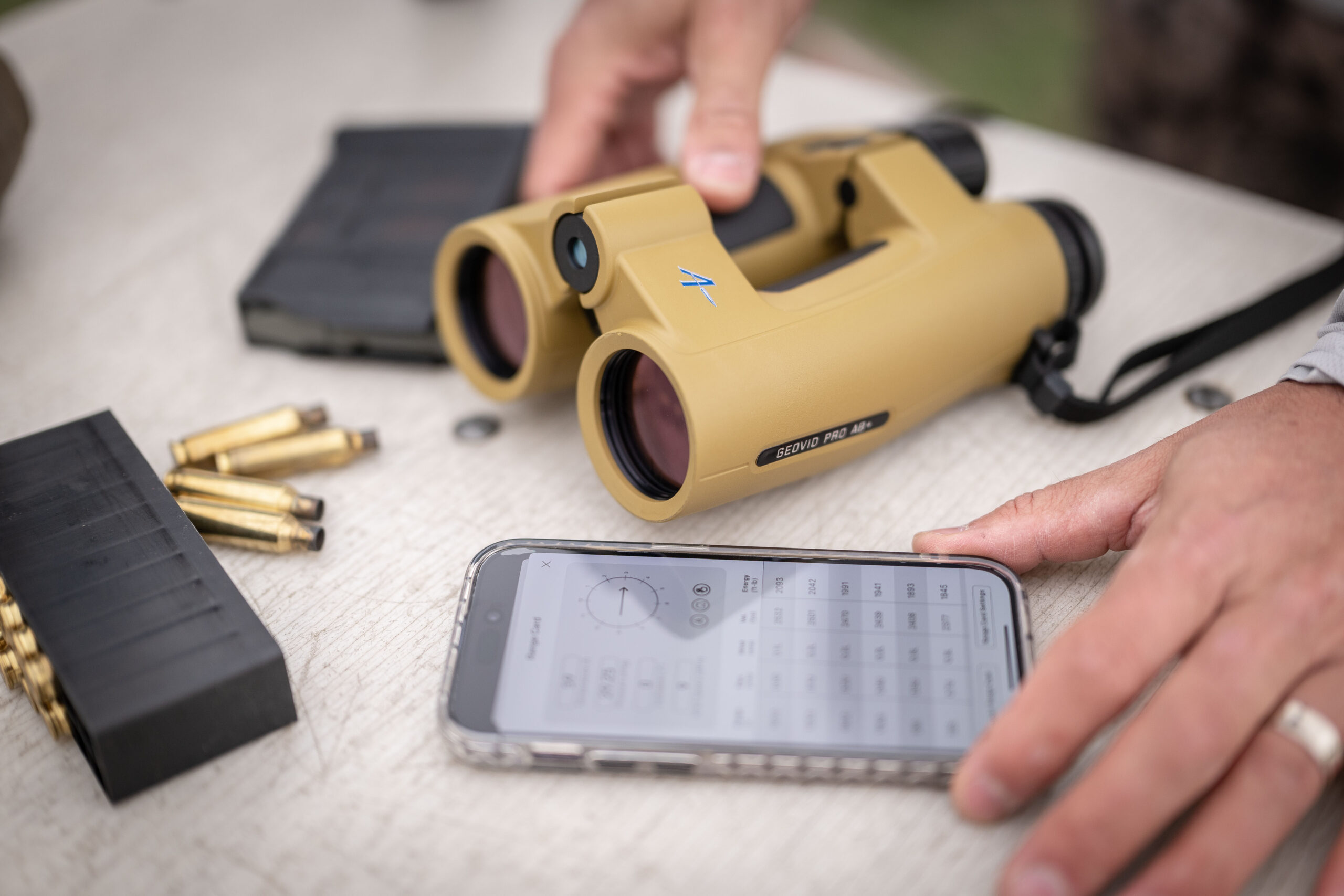 Leica sets new standard in sport optics: Introducing the Geovid Pro ...