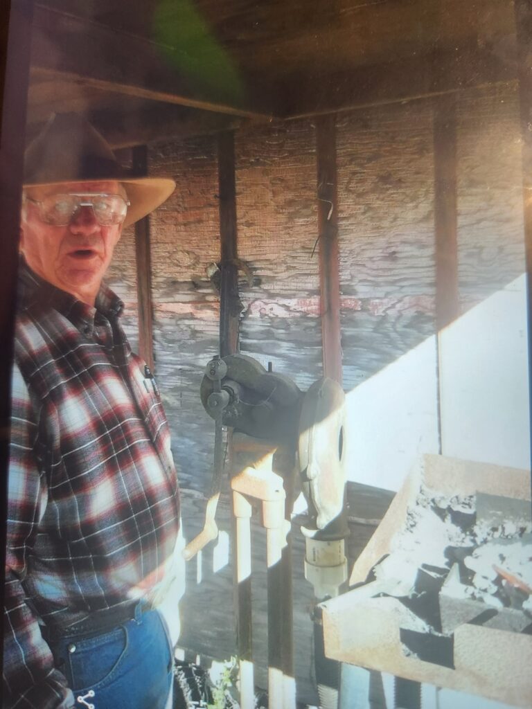 Staying Sharp: Knife Maker Donates Handmade Knives to RMEF Banquets for ...